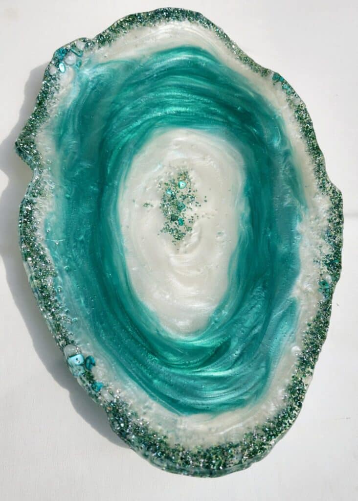 Teal Resin Centerpiece Plate with 4 stands - I Make This