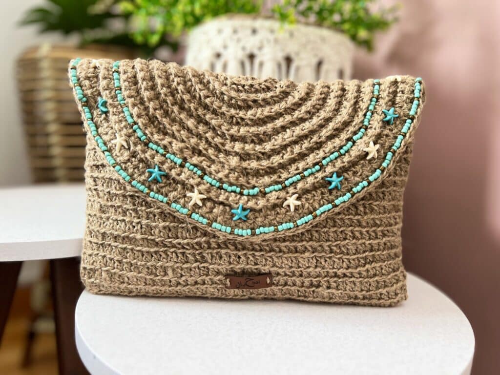 Handmade jute clutch with stars - I Make This