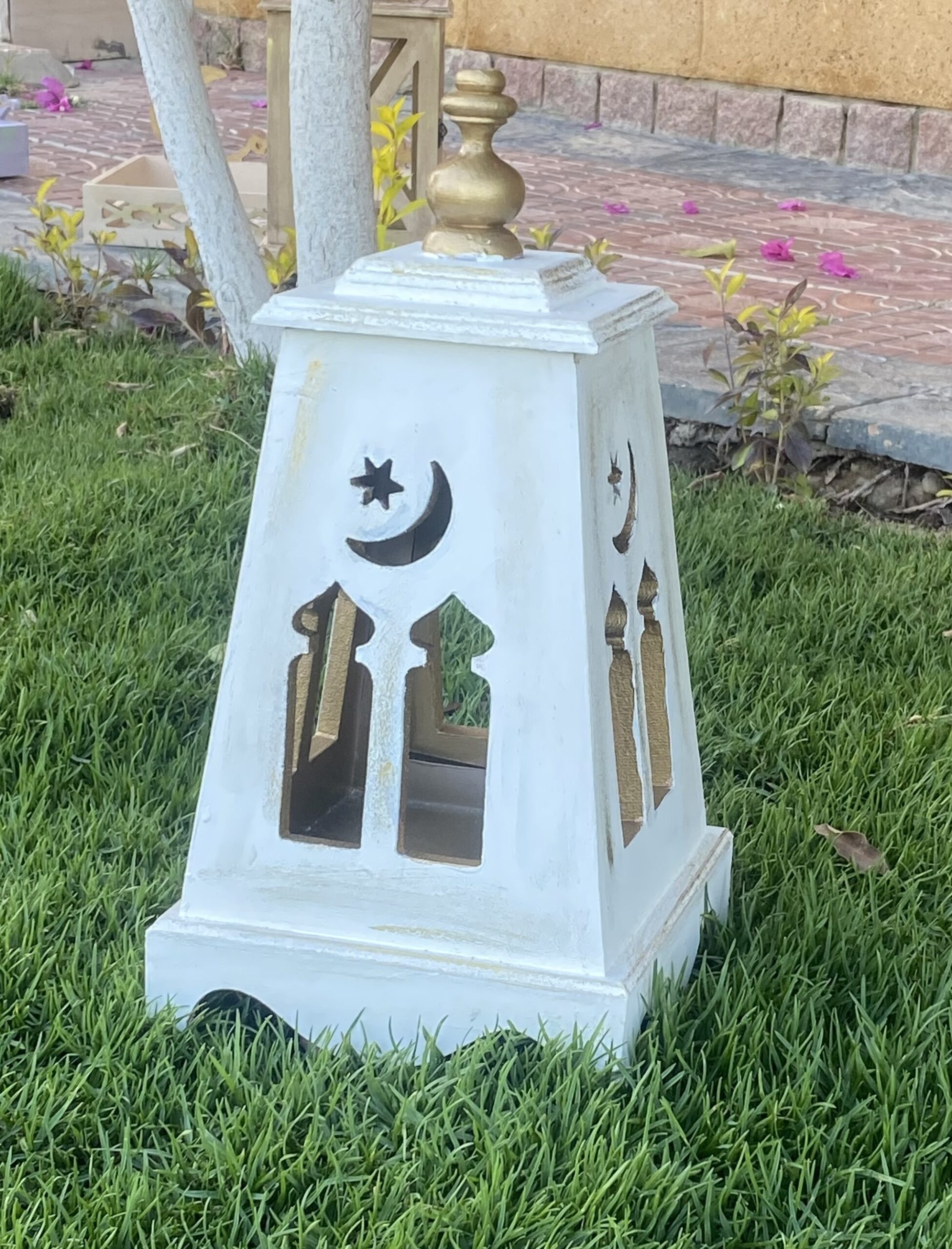 White x Gold Fanous – I Make This