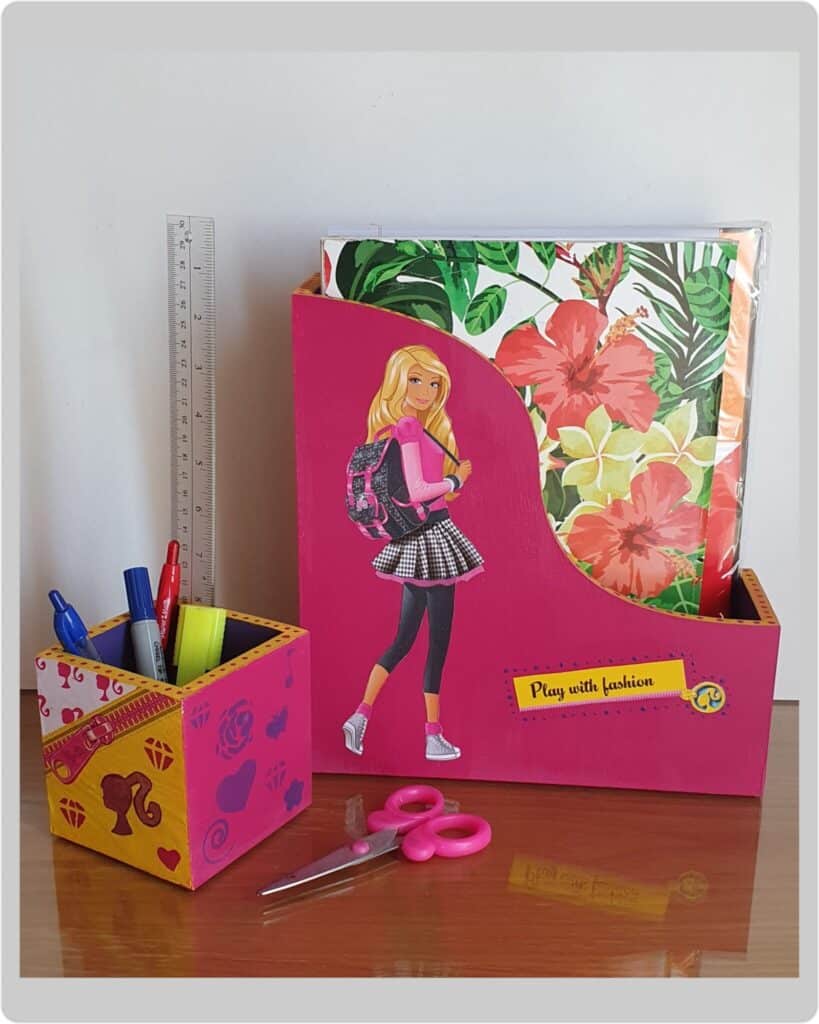 Barbie Themed Desk Set - I Make This