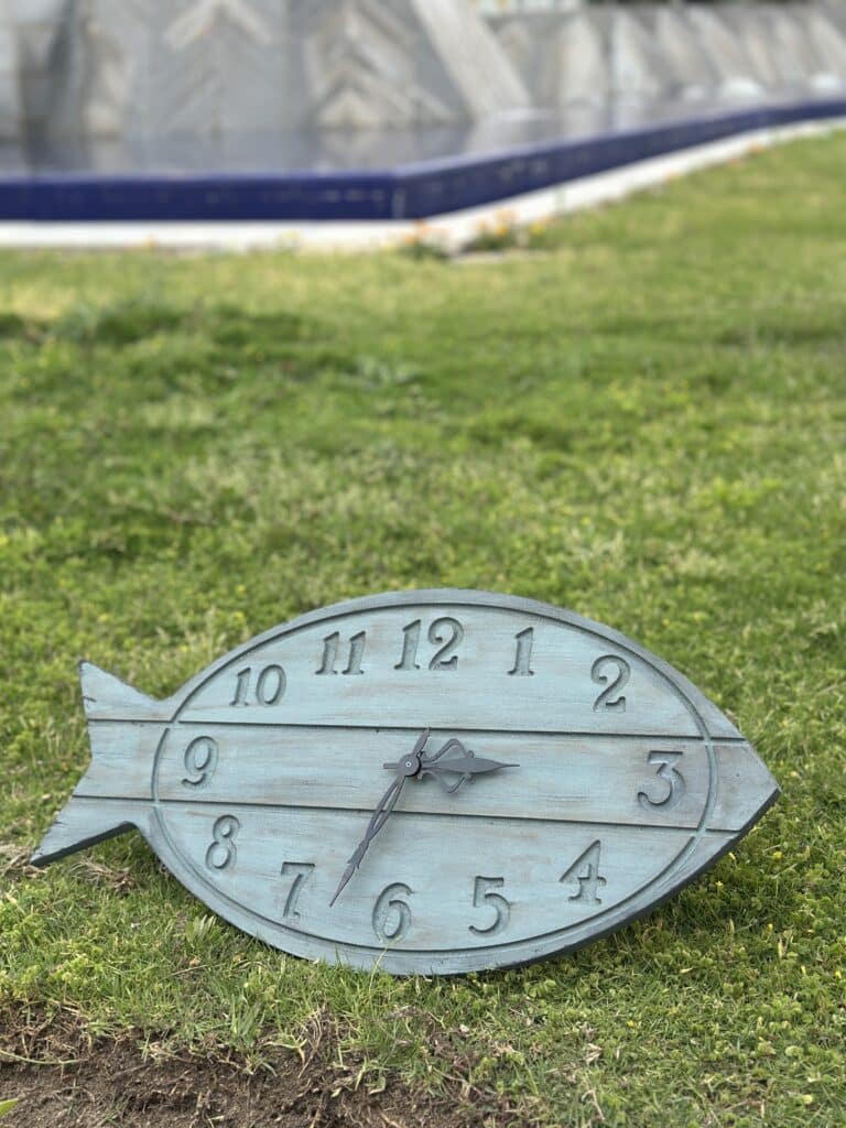 Fish shaped clock - I Make This